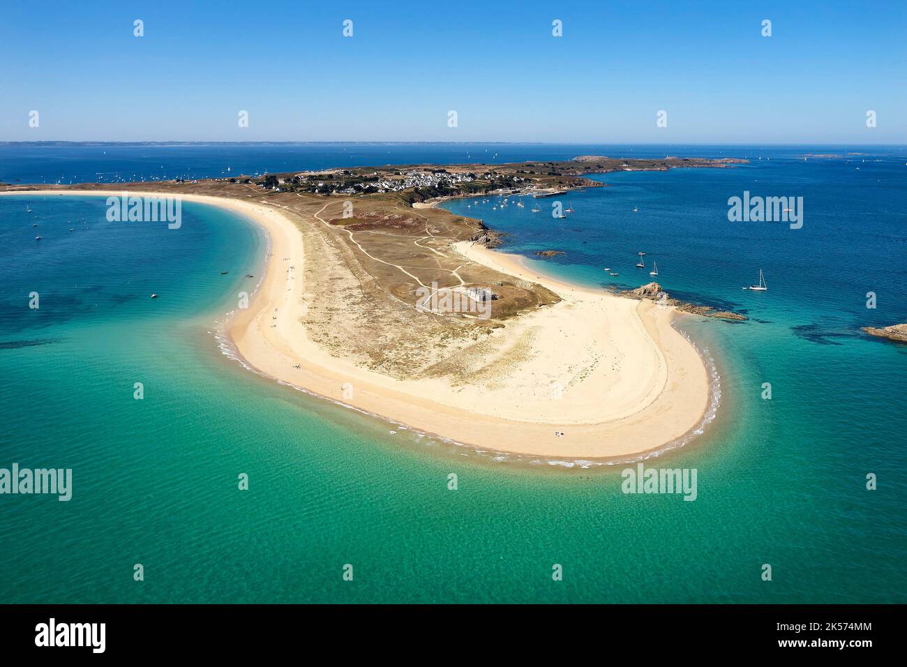 France, Morbihan, Ponant Islands, Houat, tip of En Tal, one of the few ...