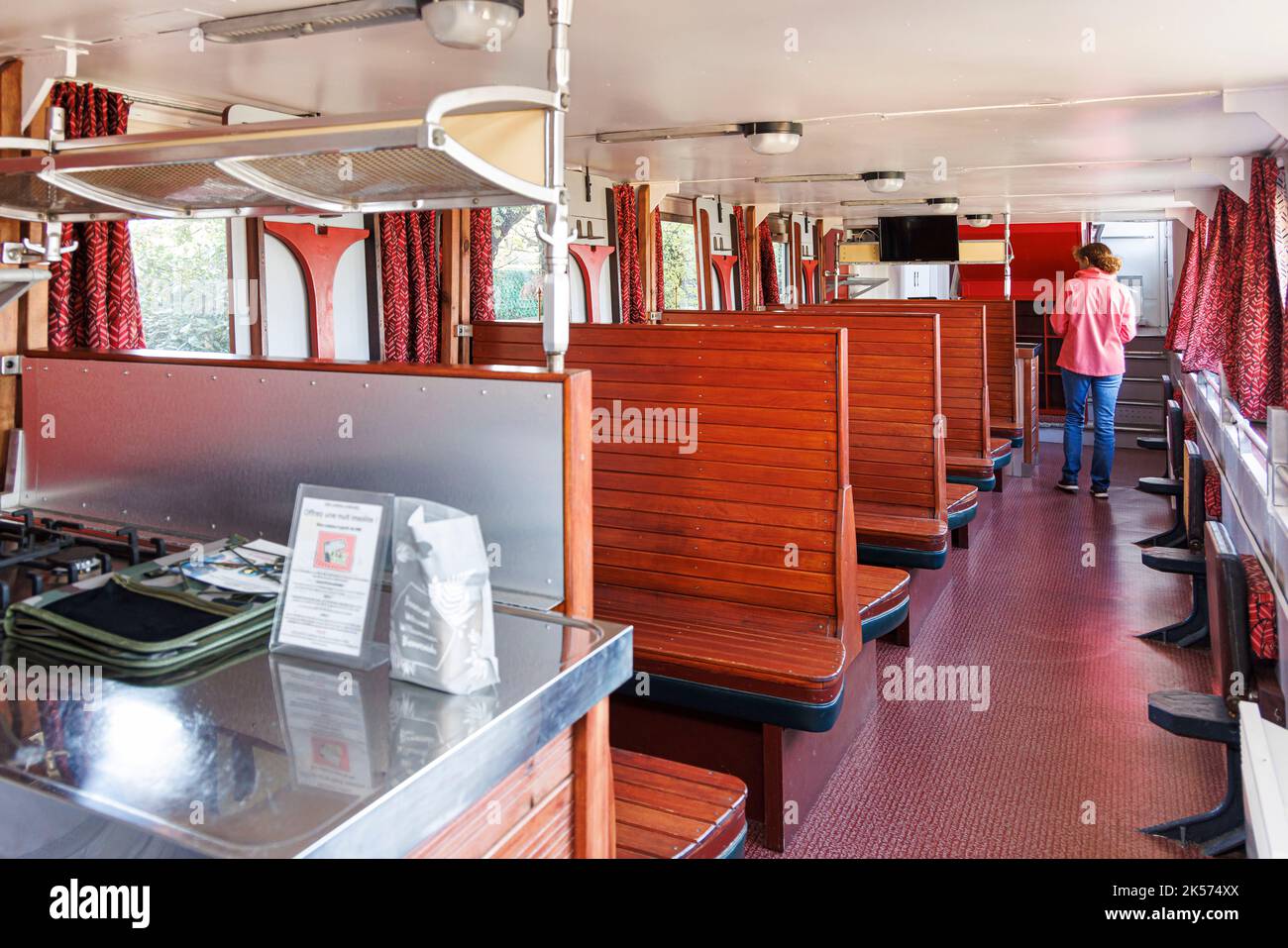 Chef de train hi-res stock photography and images - Alamy