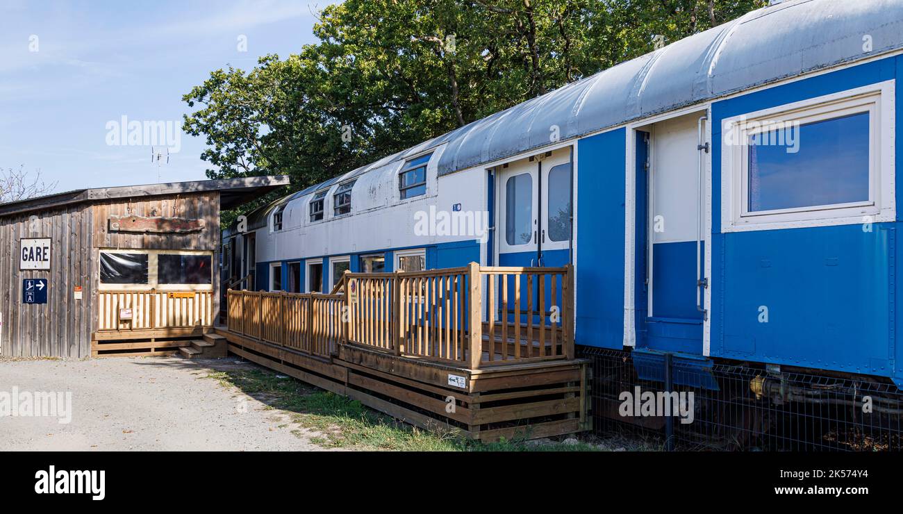 Chef de train hi-res stock photography and images - Alamy