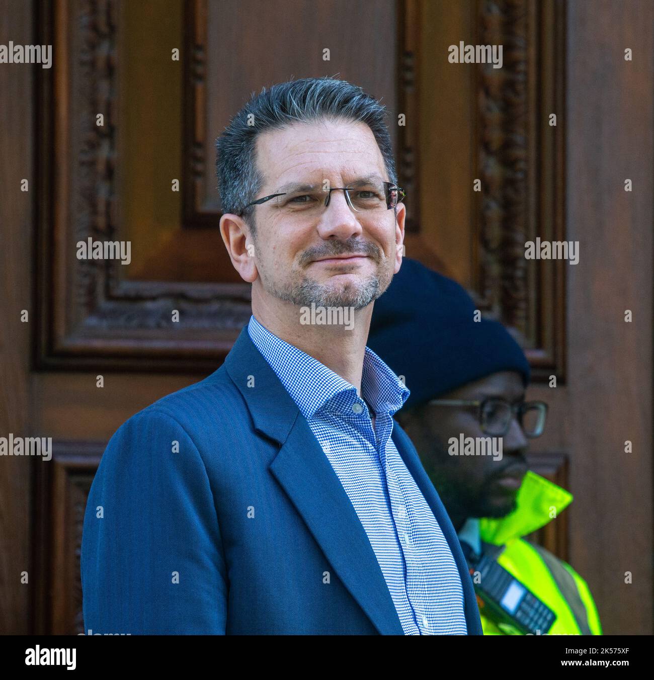 Steve baker northern ireland hi-res stock photography and images - Alamy