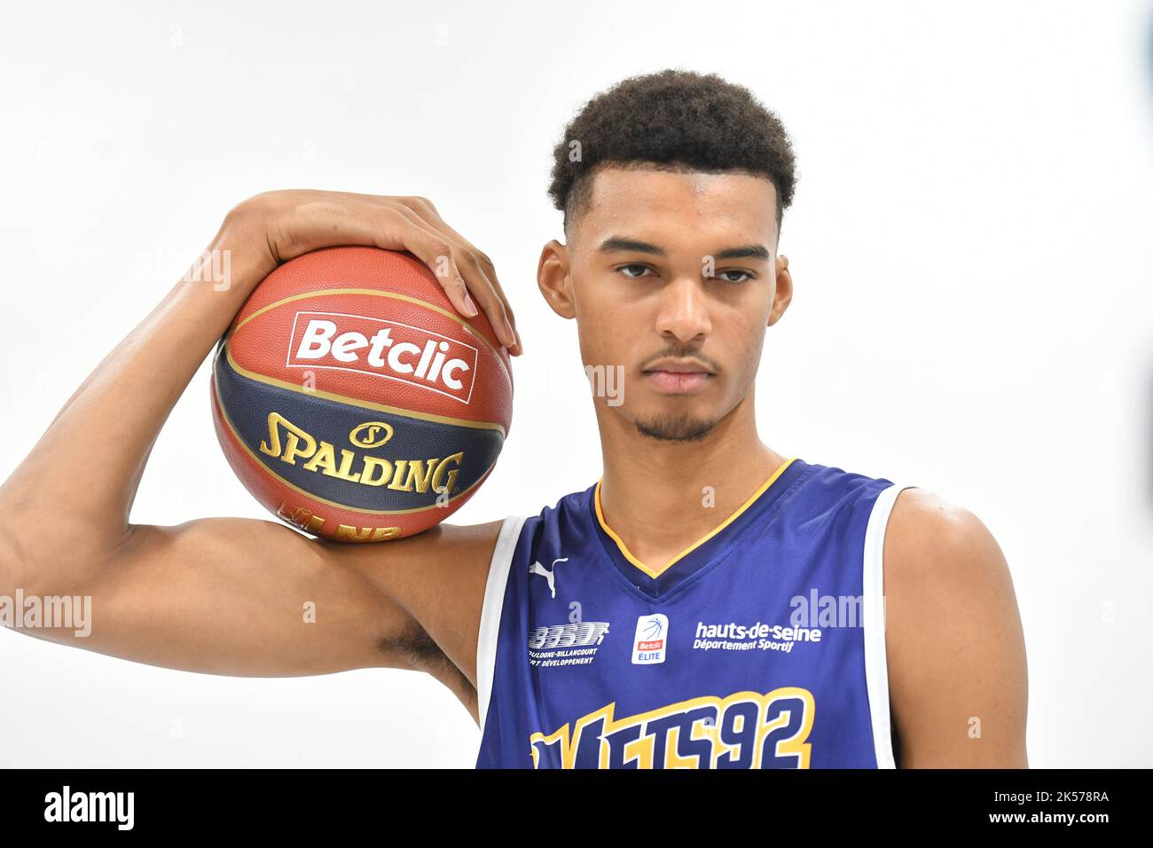 Lnb icon hi-res stock photography and images - Alamy