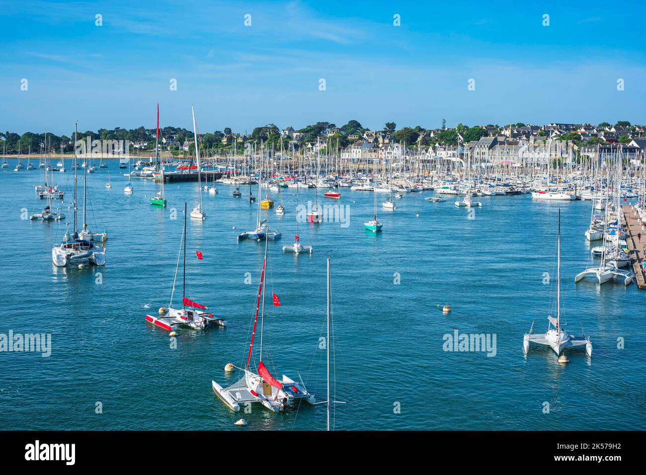 France, Morbihan, La Trinite-sur-Mer, stage on the coastal footpath or ...