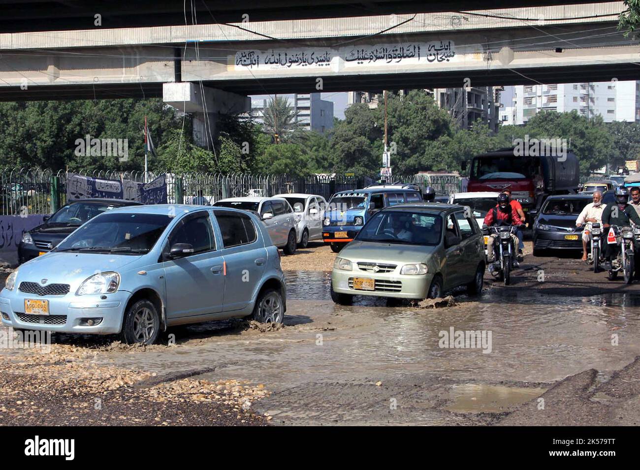 Hyderabad, Pakistan, 06/10/2022, Commuters are facing difficulties in ...
