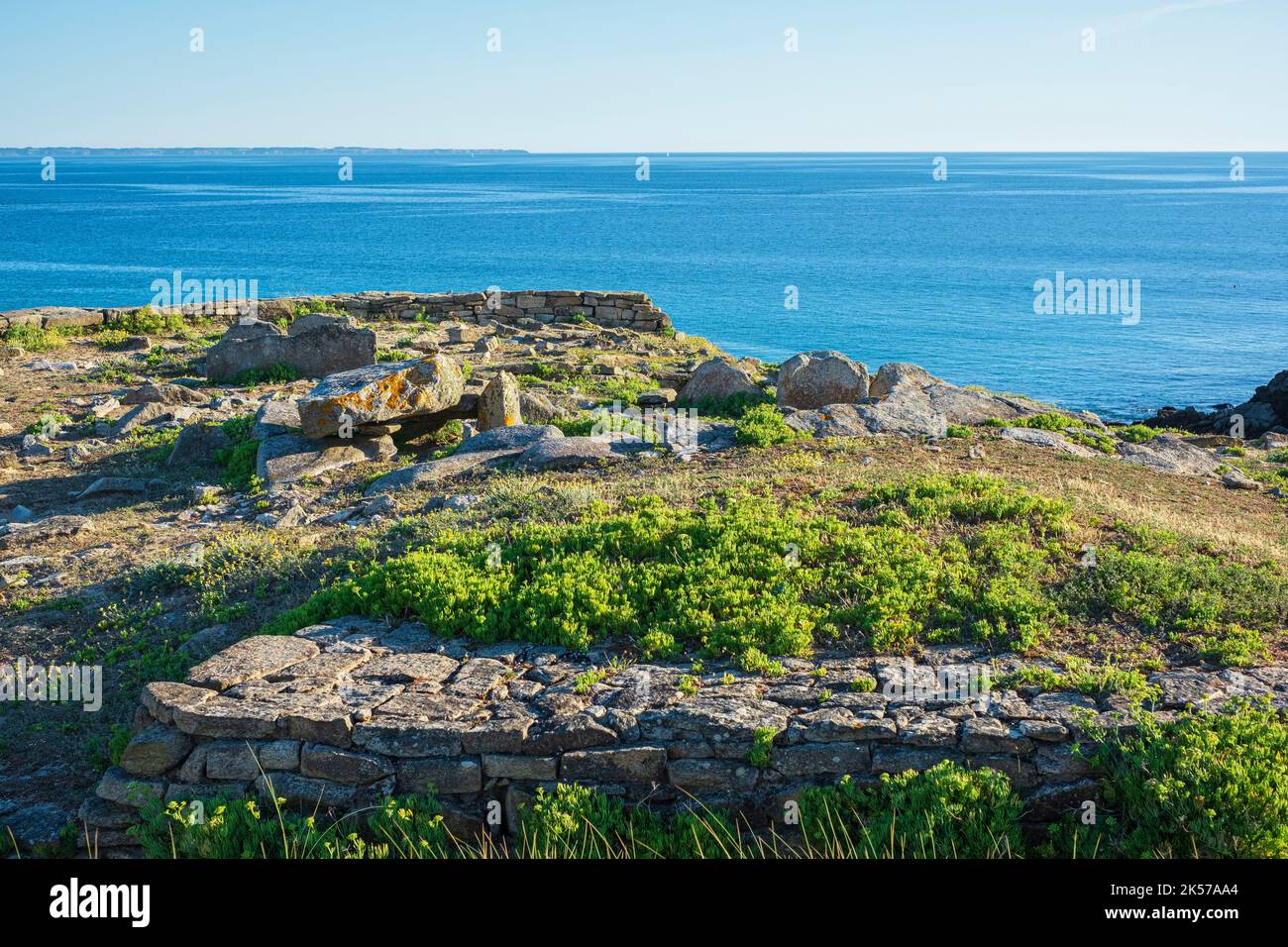 Dolmen blanc hi-res stock photography and images - Alamy