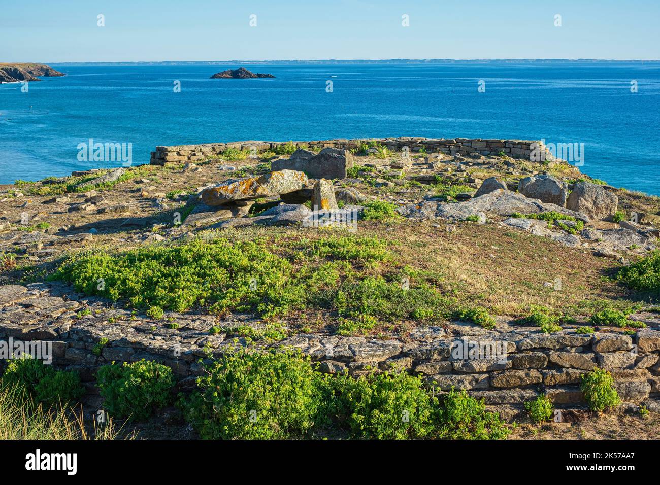 Dolmen blanc hi-res stock photography and images - Alamy