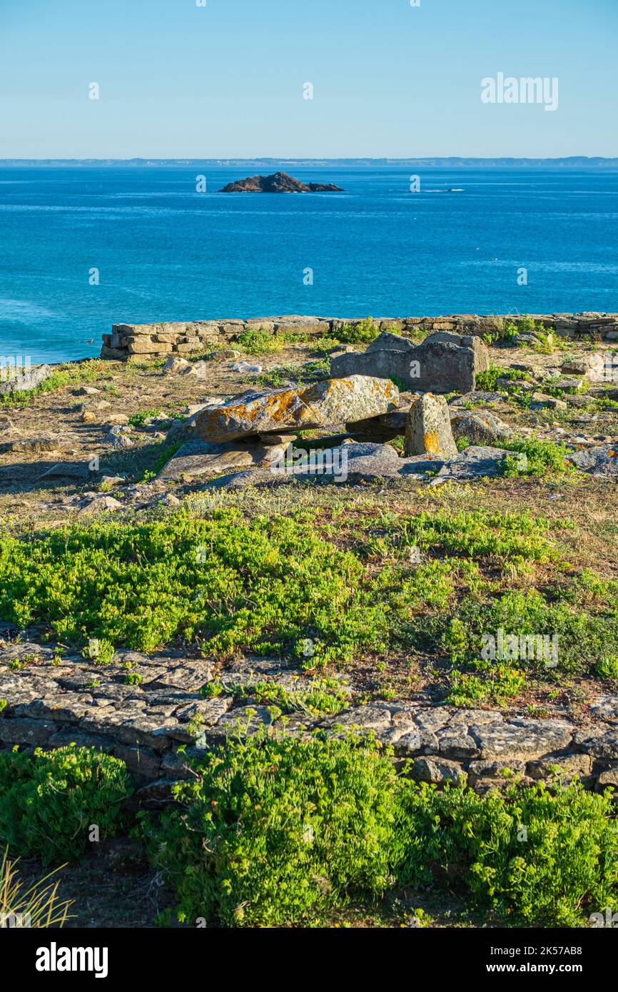 Dolmen blanc hi-res stock photography and images - Alamy