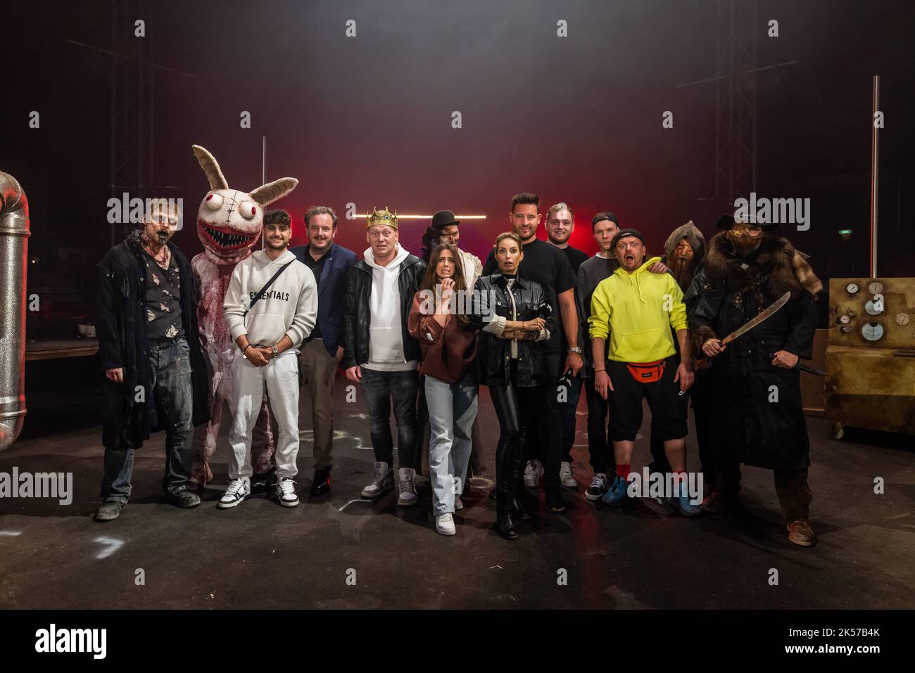 Rust, Germany. 06th Oct, 2022. During a press event, two performers ...