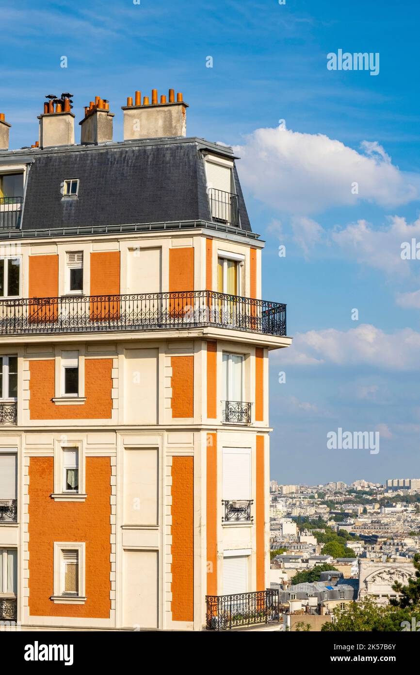 France, Paris, Butte Montmartre, building on Rue Lamarck Stock Photo ...