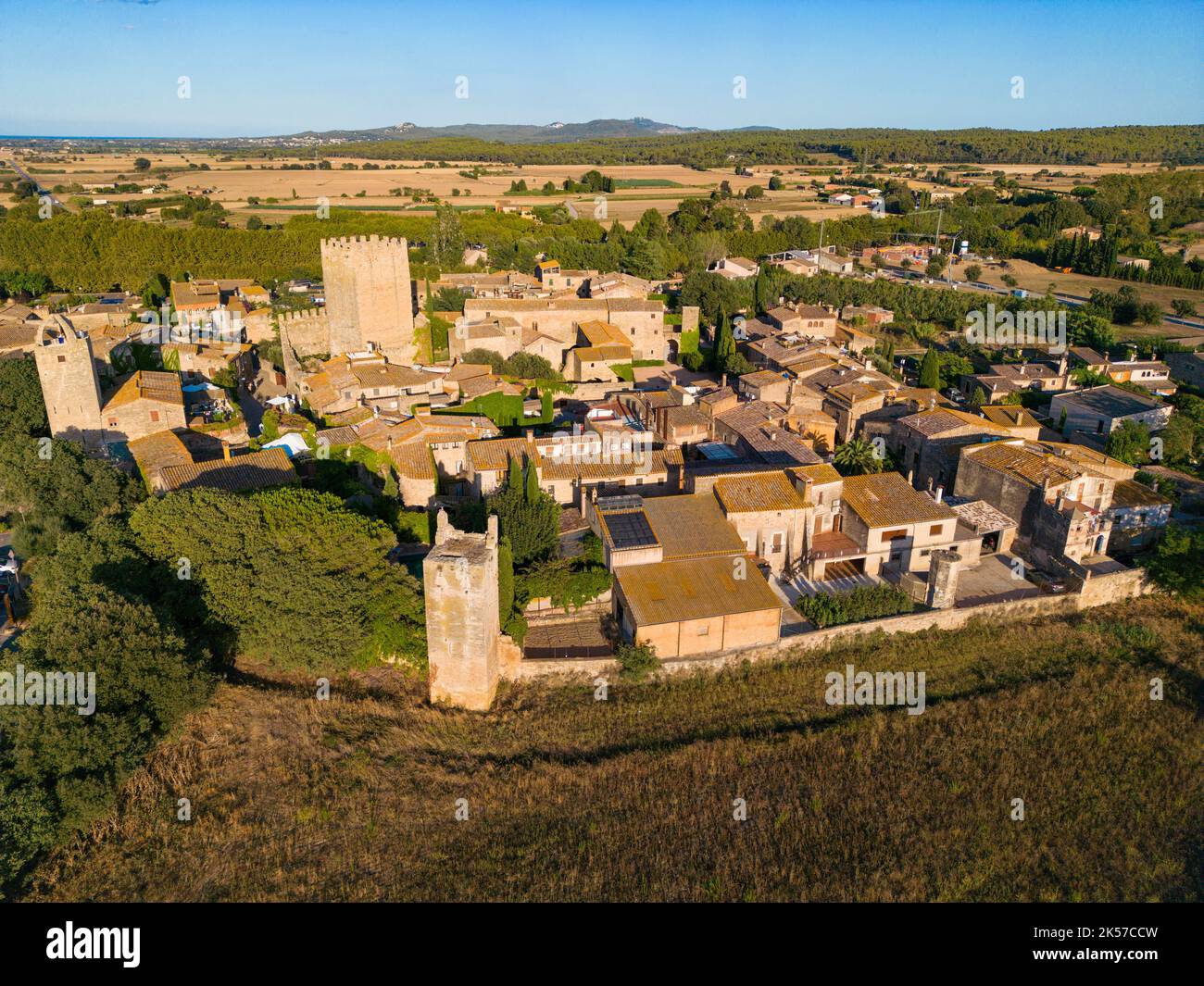Peratallada spain castle hi-res stock photography and images - Alamy