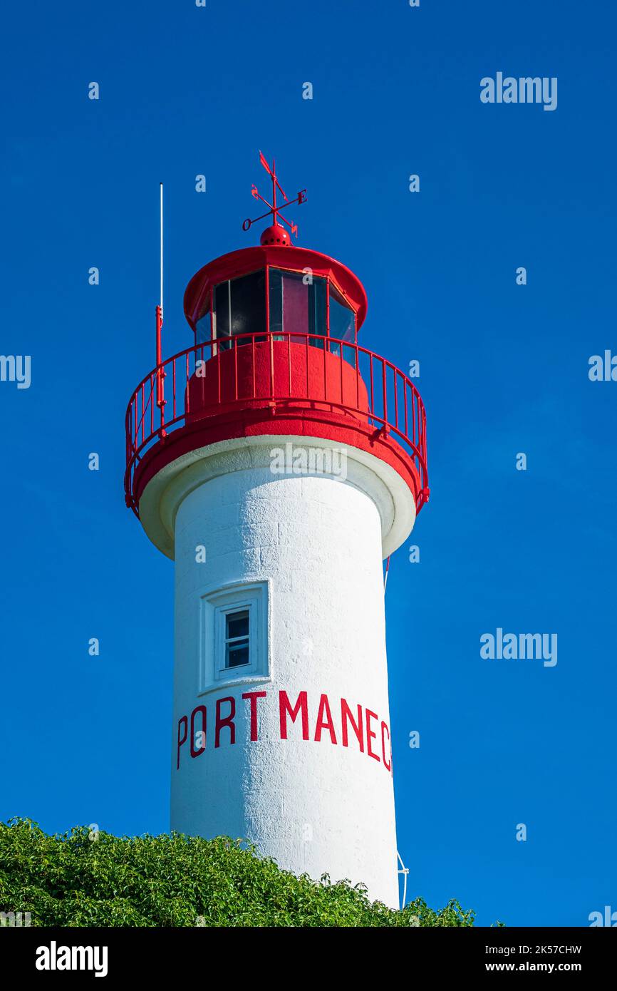 France, Finistere, Nevez, Port Manec'h lighthouse at the mouth of the ...