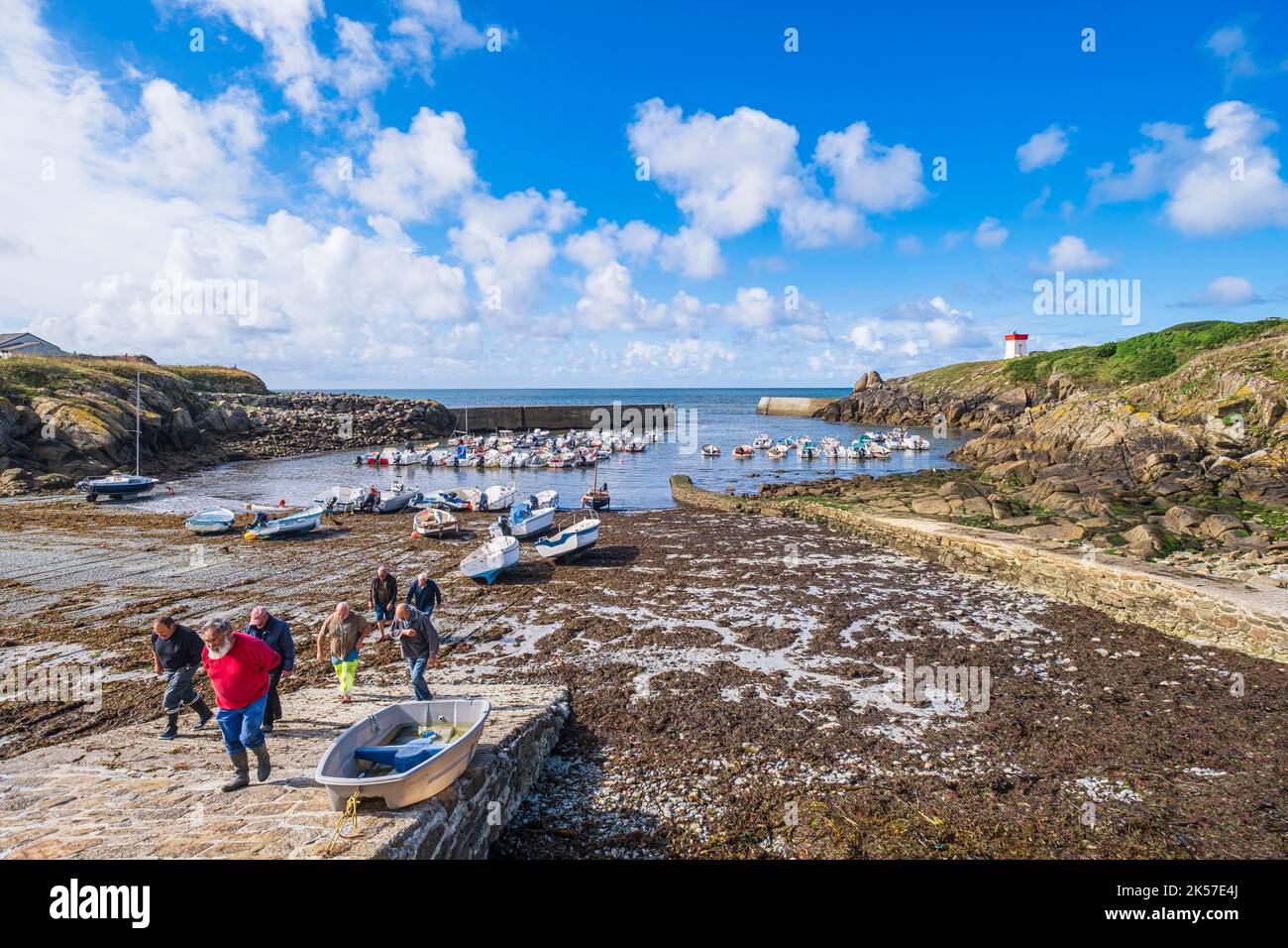 France, Finistere, Plouhinec, cove of Pors Poulhan, marks the watershed ...