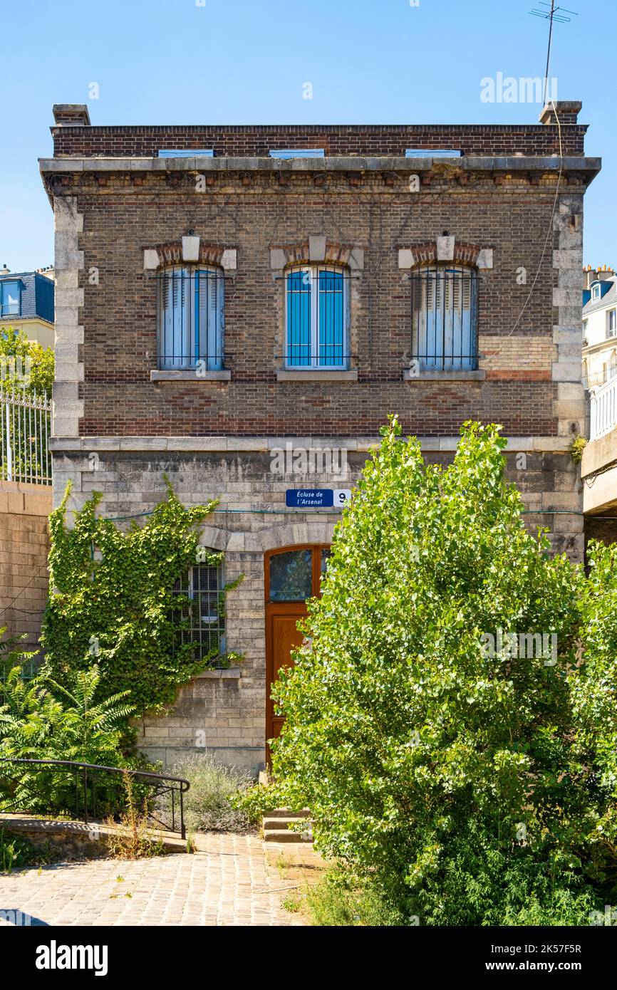 Paris arsenal lock hi-res stock photography and images - Alamy