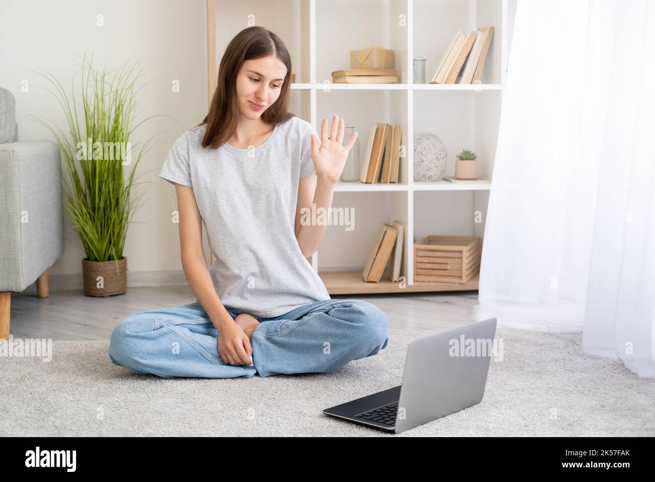 Relaxed communication hi-res stock photography and images - Alamy