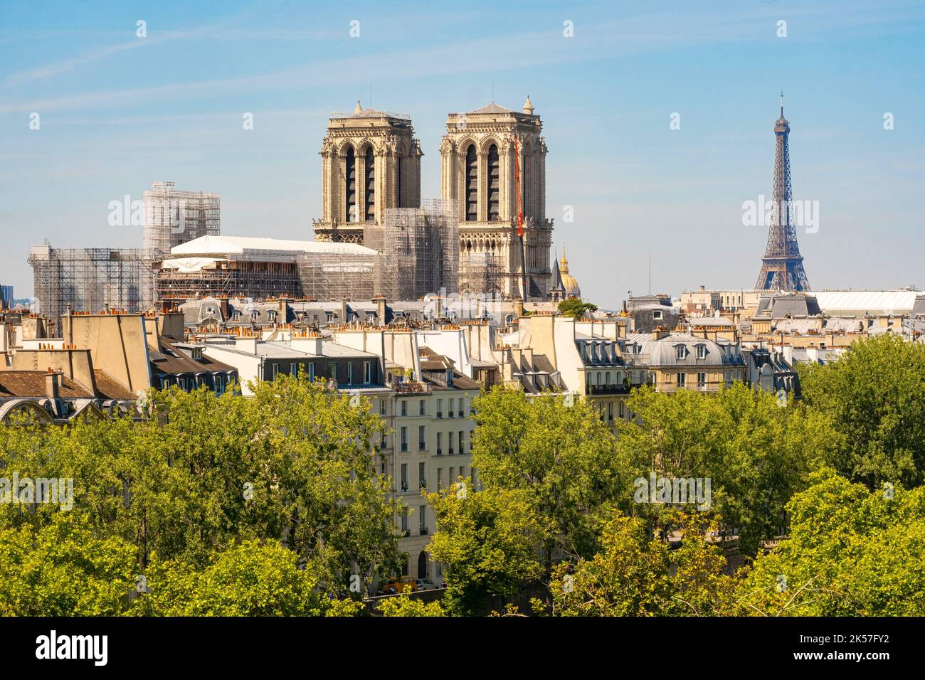 France, Paris, Notre Dame de Paris building and the Eiffel Tower Stock ...