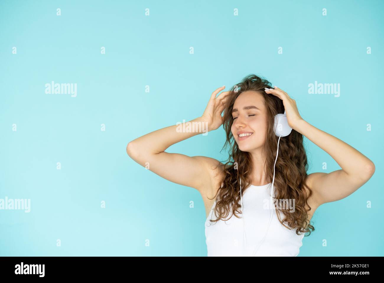 Inspiration headphones hi-res stock photography and images - Alamy