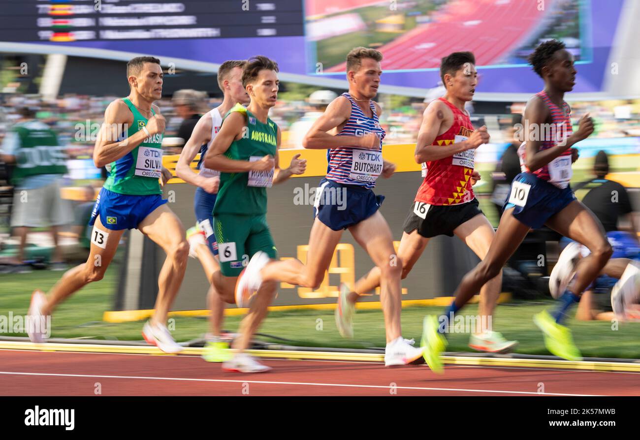 Andrew Butchart of GB&NI competing in the men’s 5000m heats at the ...