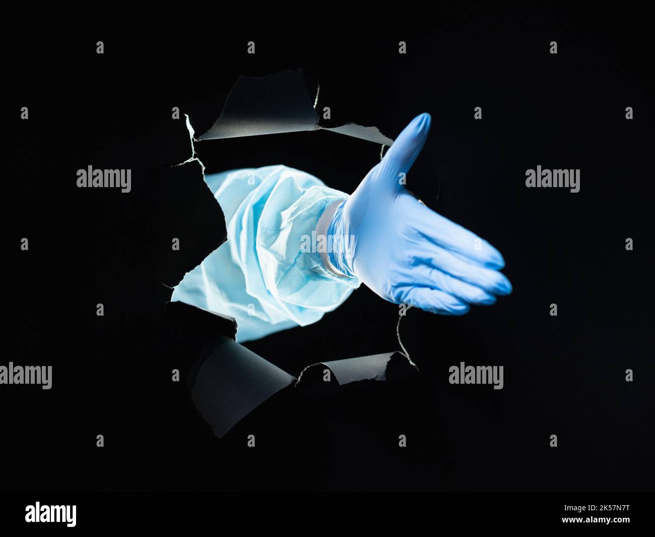doctor handshake medical care surgeon help hand Stock Photo - Alamy