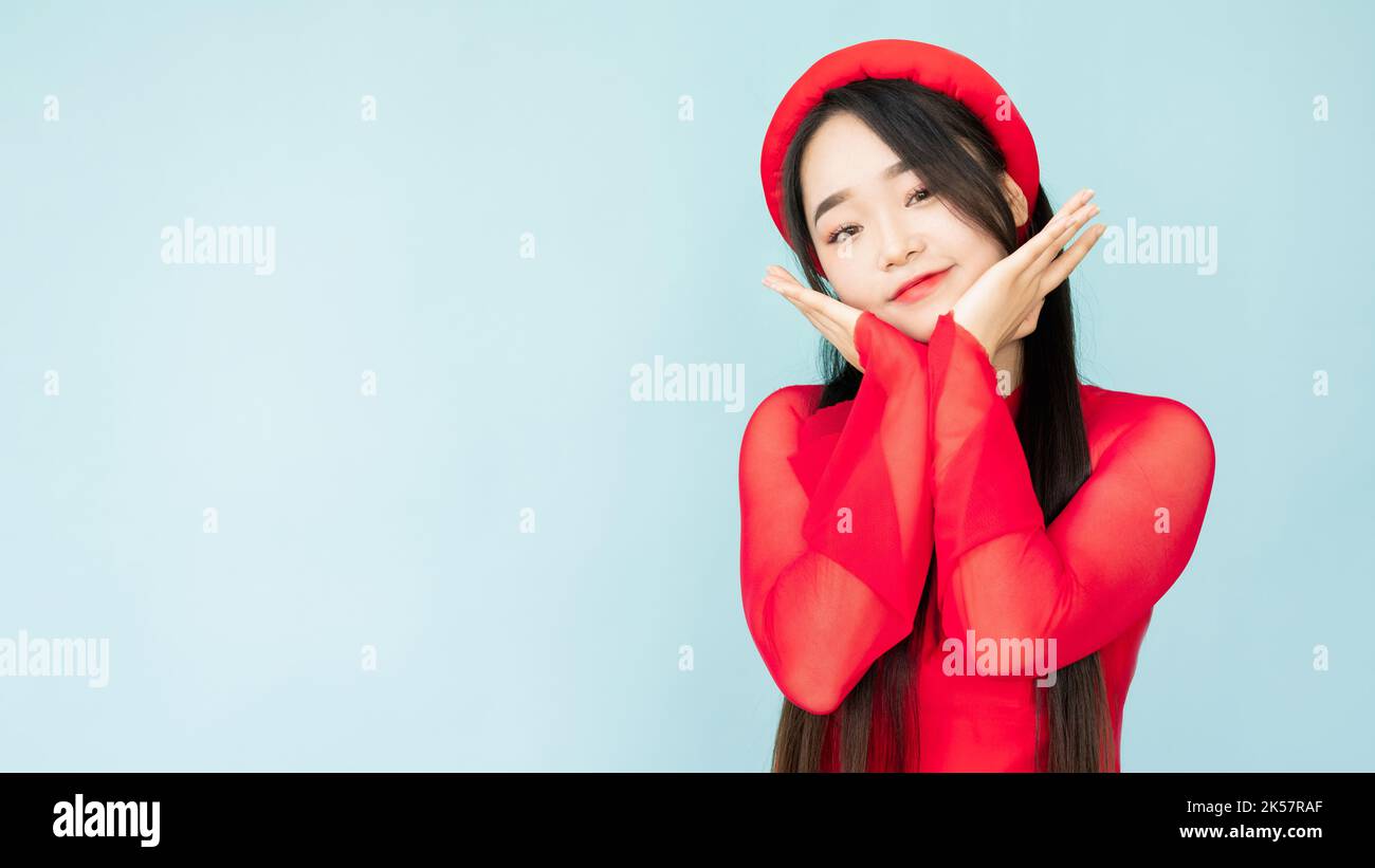 girl teenager pretty woman young happy model face Stock Photo - Alamy