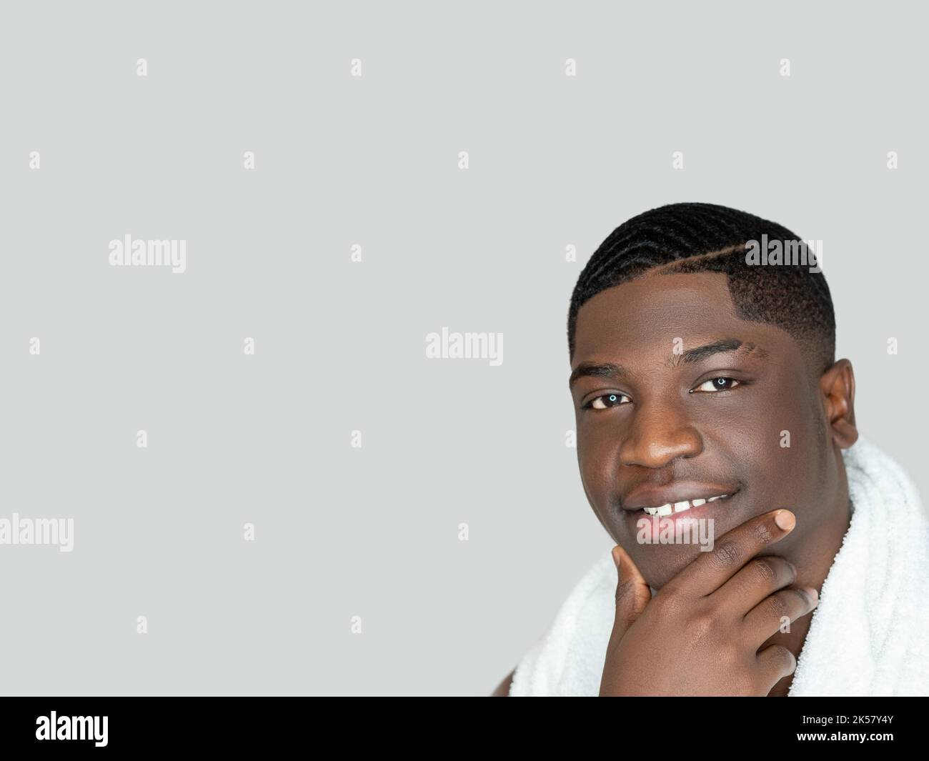 African american man grooming himself hi-res stock photography and ...