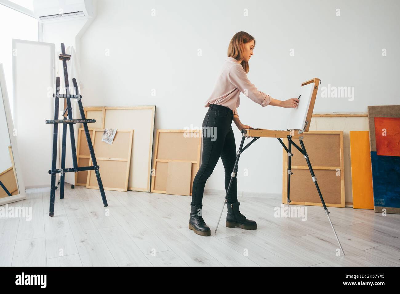 art inspiration painting artist working in studio Stock Photo - Alamy