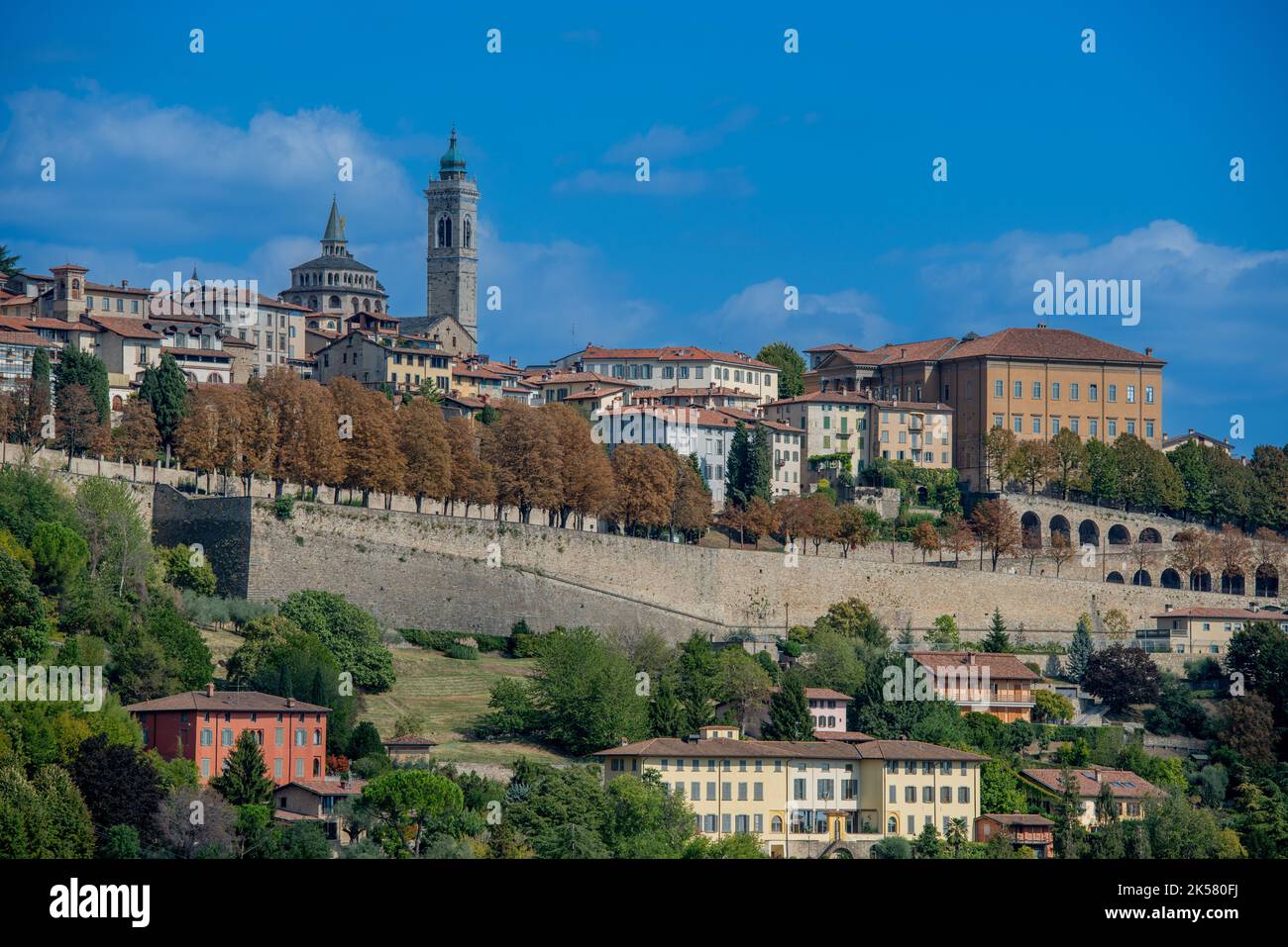 Venetian walls of unesco heritage fortification in Bergamo Stock Photo ...