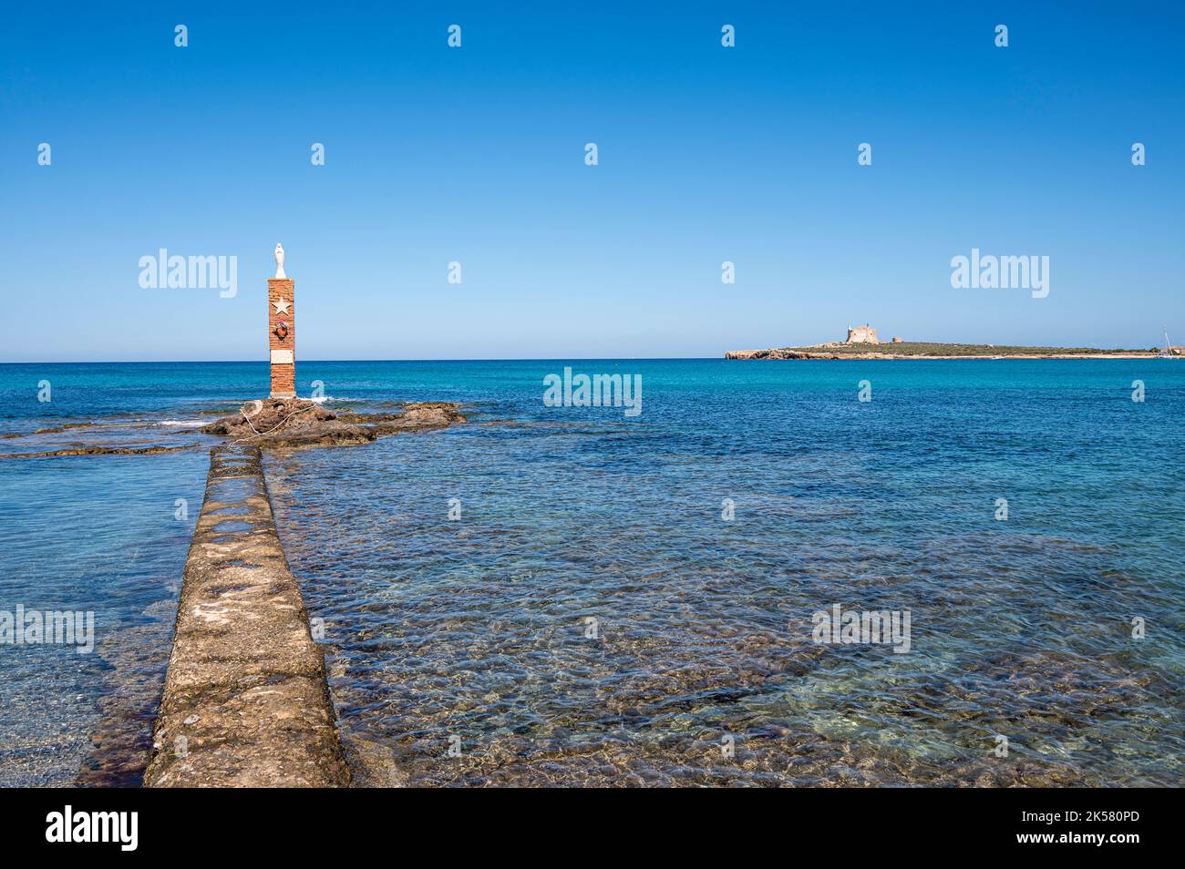 Portopalo, Italy - 09-14-2022: The statue of Maria in the beautiful sea ...