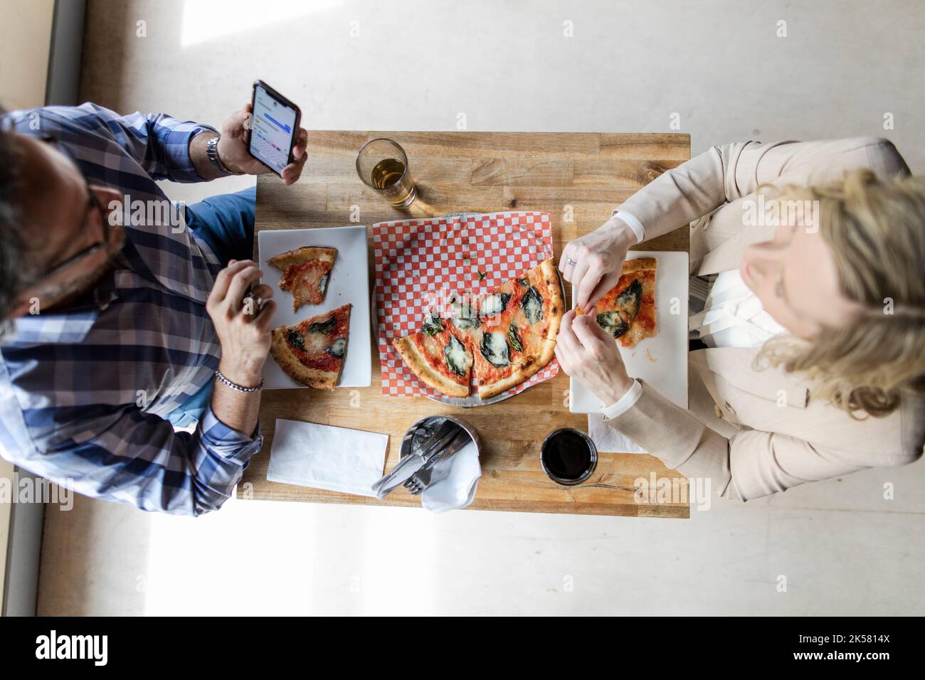 Smart dinner hi-res stock photography and images - Alamy