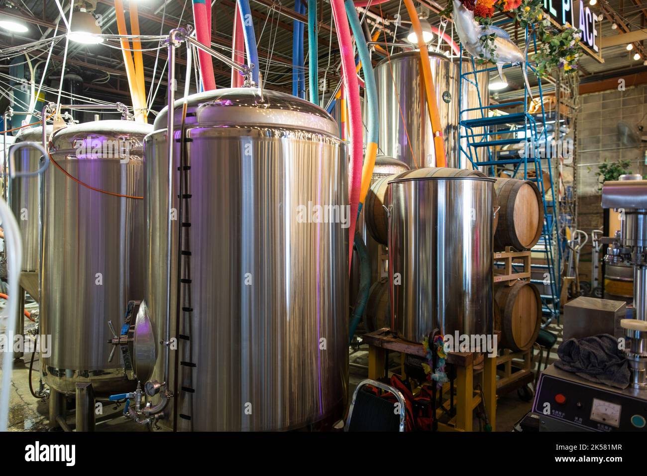 Storage tanks and pipes hi-res stock photography and images - Alamy