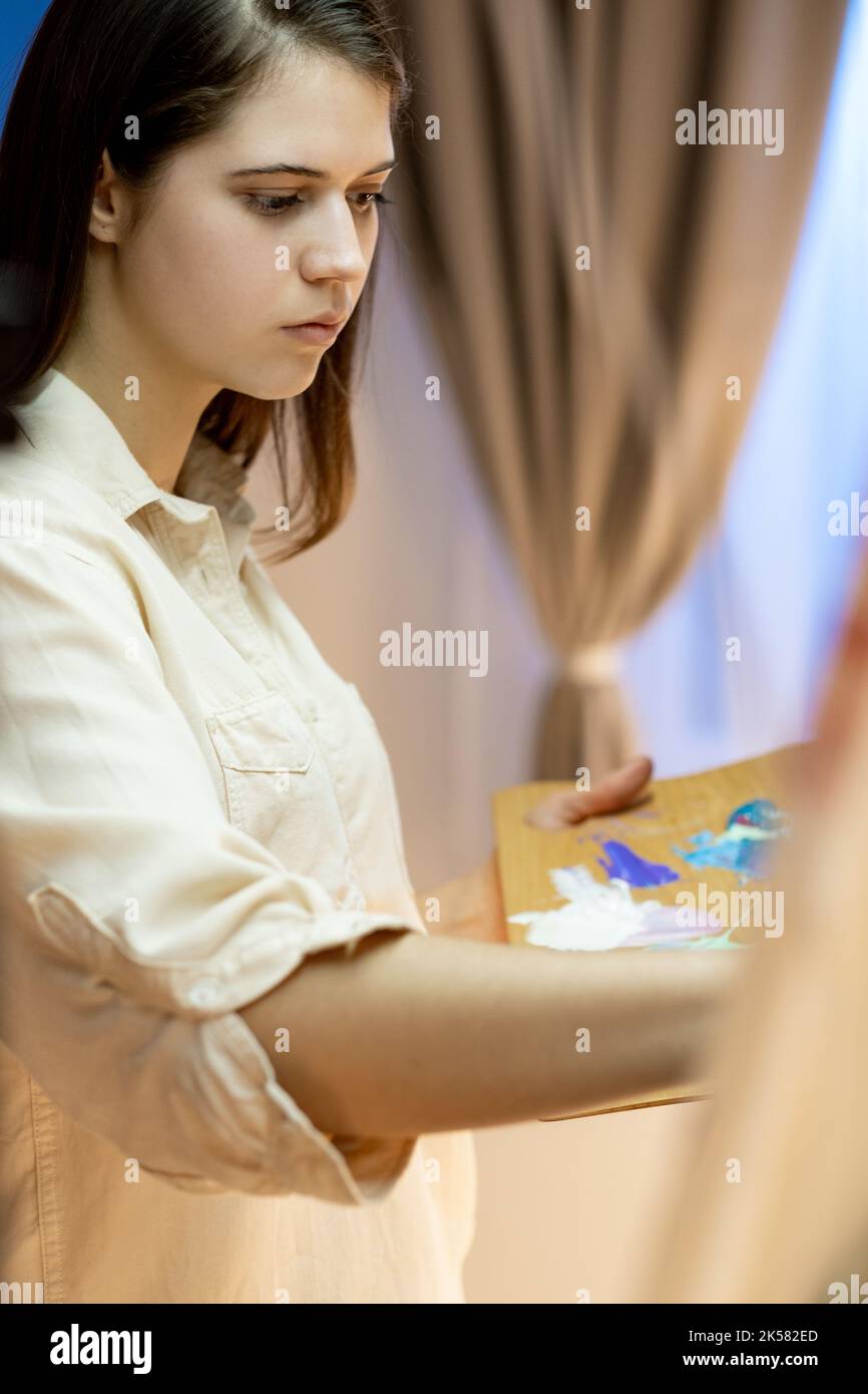 female painter art studio drawing lesson creative Stock Photo - Alamy