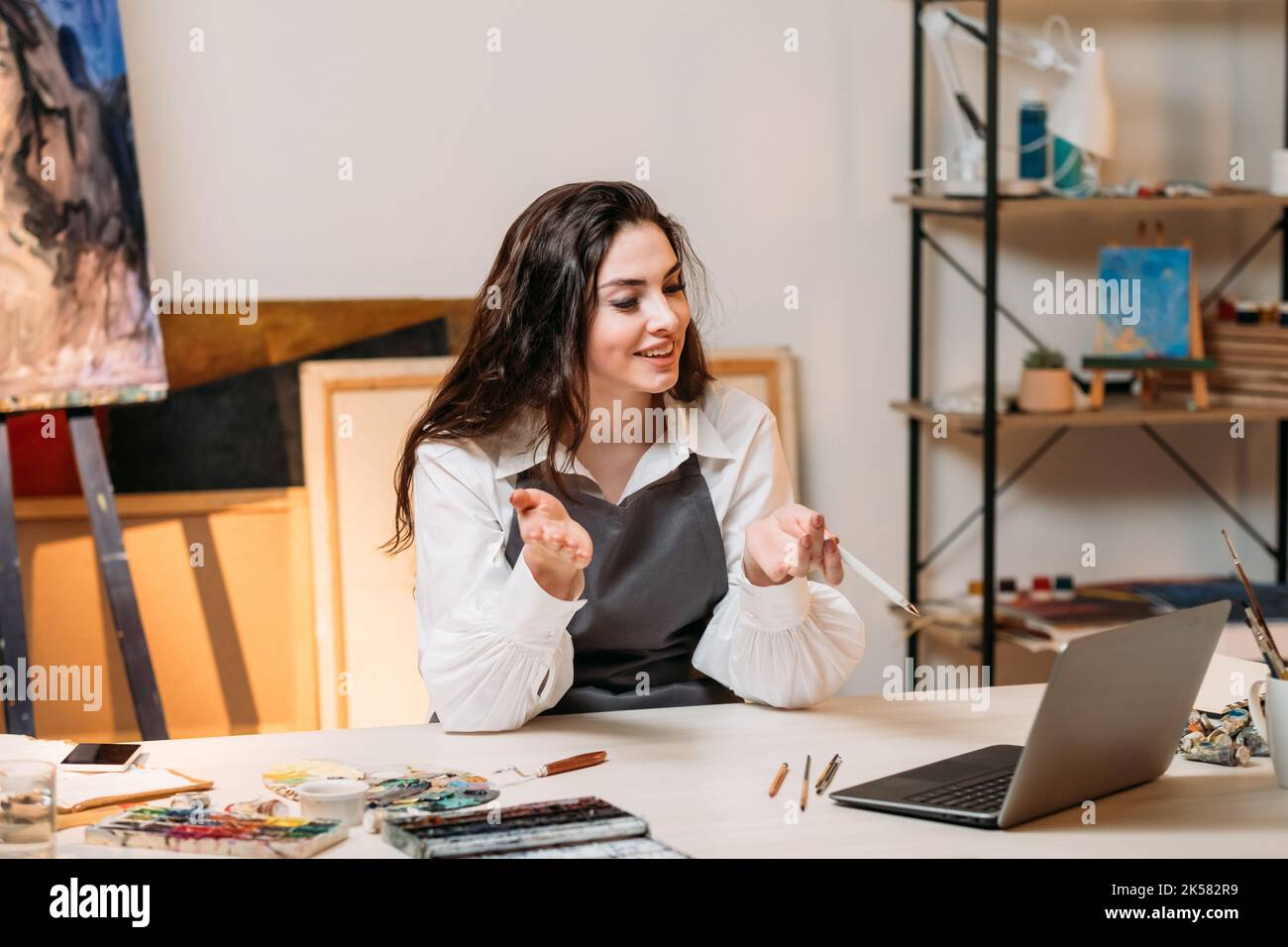 online master class female artist art school Stock Photo - Alamy