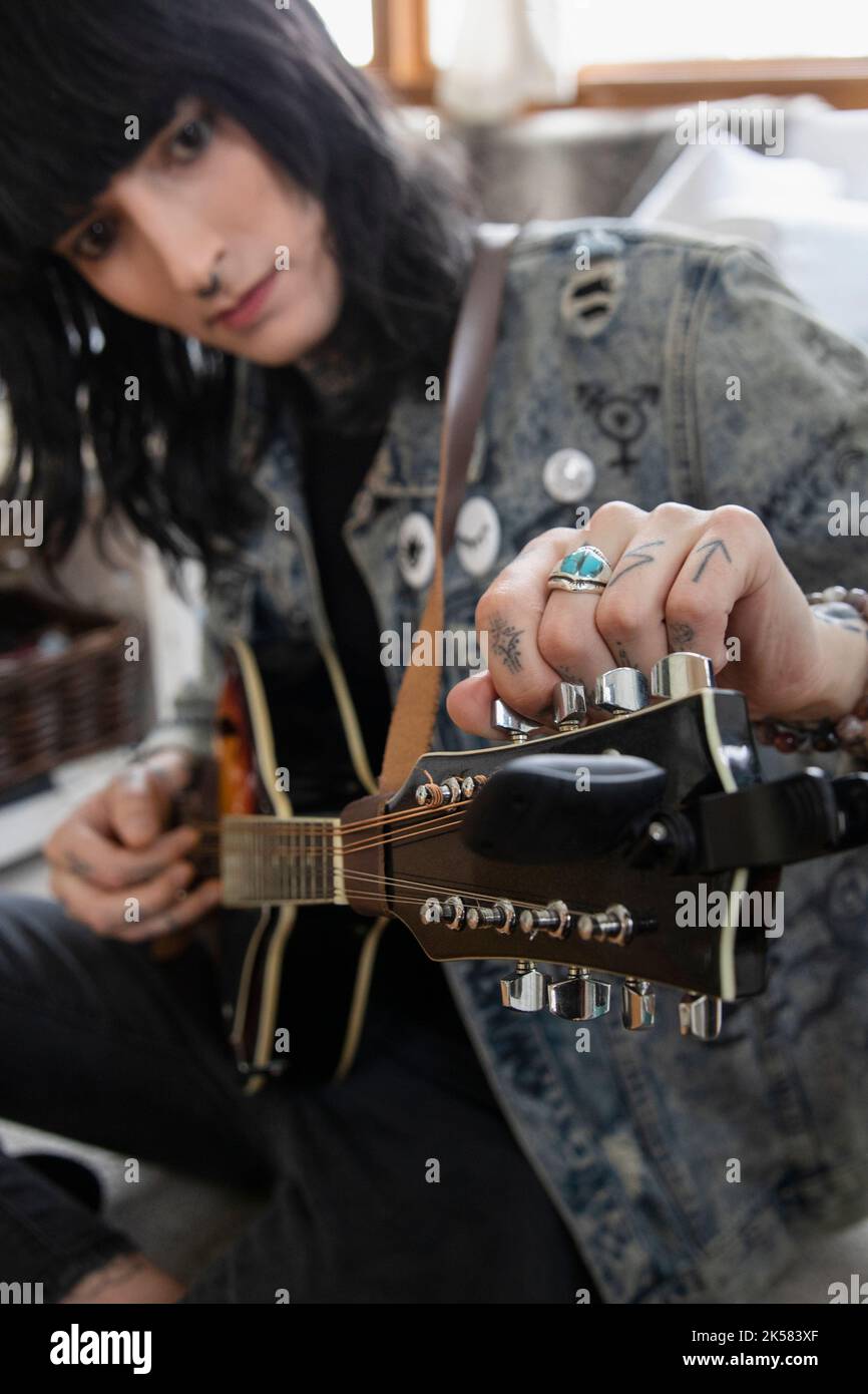 Young woman sheltering hi-res stock photography and images - Alamy