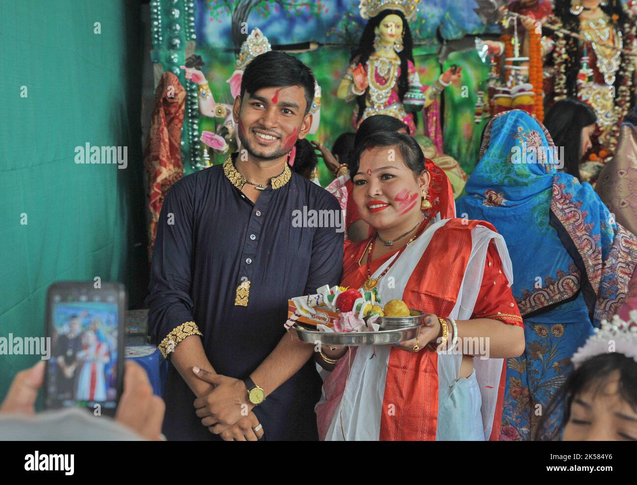 Dhaka, Bangladesh. 6th October 2022. Bijaya Dashami has been celebrated with joy in Dhaka's ...