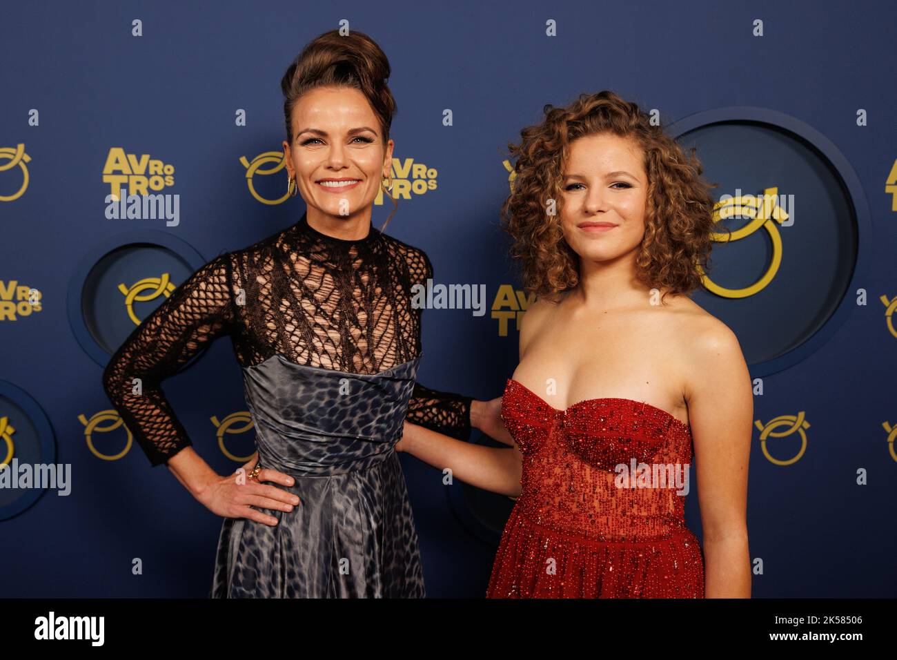 2022-10-06 20:01:50 AMSTERDAM - Angela Schijf with her daughter on the ...