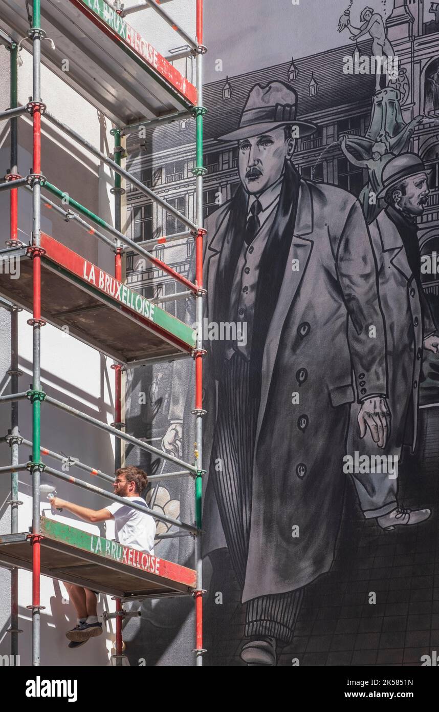 Street art. Mural in Antwerp Stock Photo - Alamy