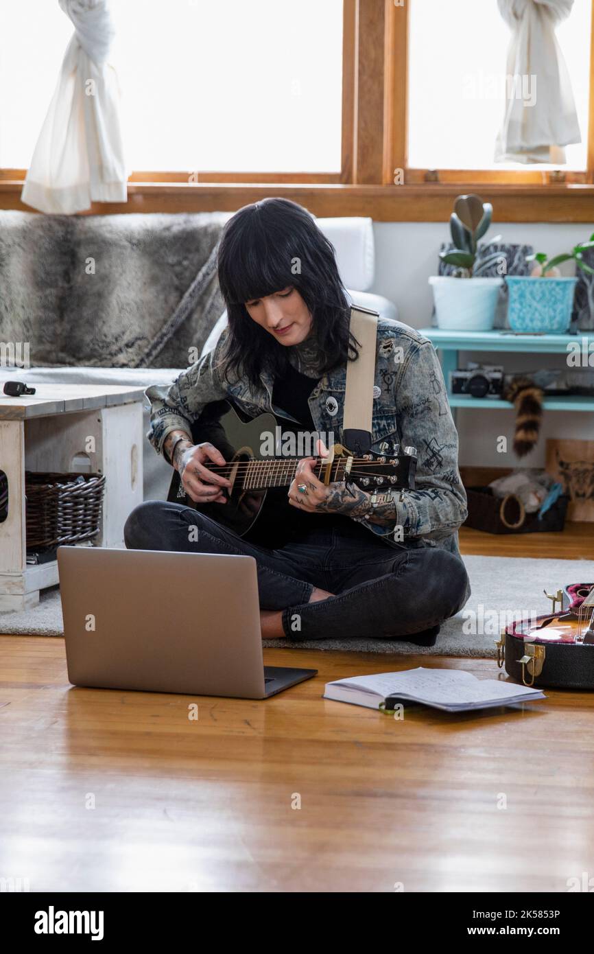 Black trans women hi-res stock photography and images - Alamy