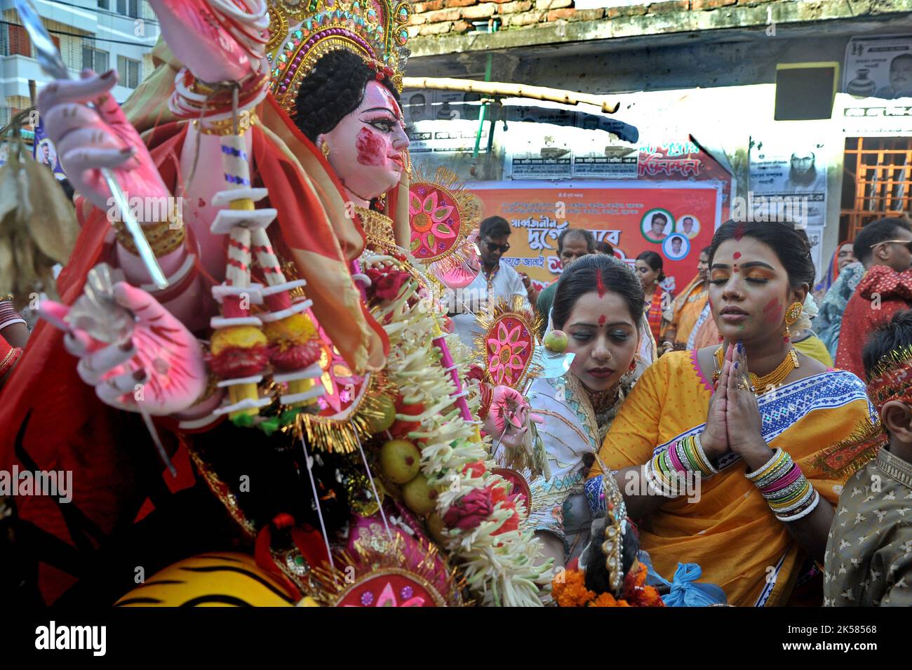 Dhaka, Bangladesh. 6th October 2022. Bijaya Dashami has been celebrated ...