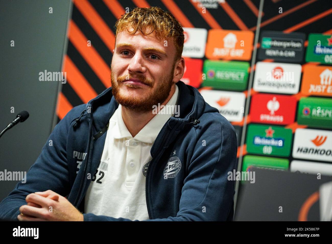 ZURICH, SWITZERLAND - OCTOBER 6: Yorbe Vertessen of PSV during the ...