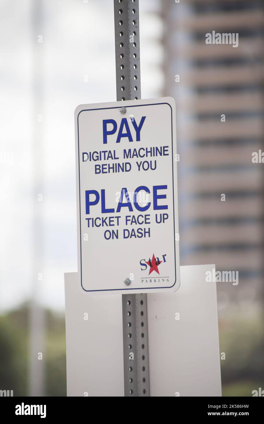 Pay and park signboard hi-res stock photography and images - Alamy