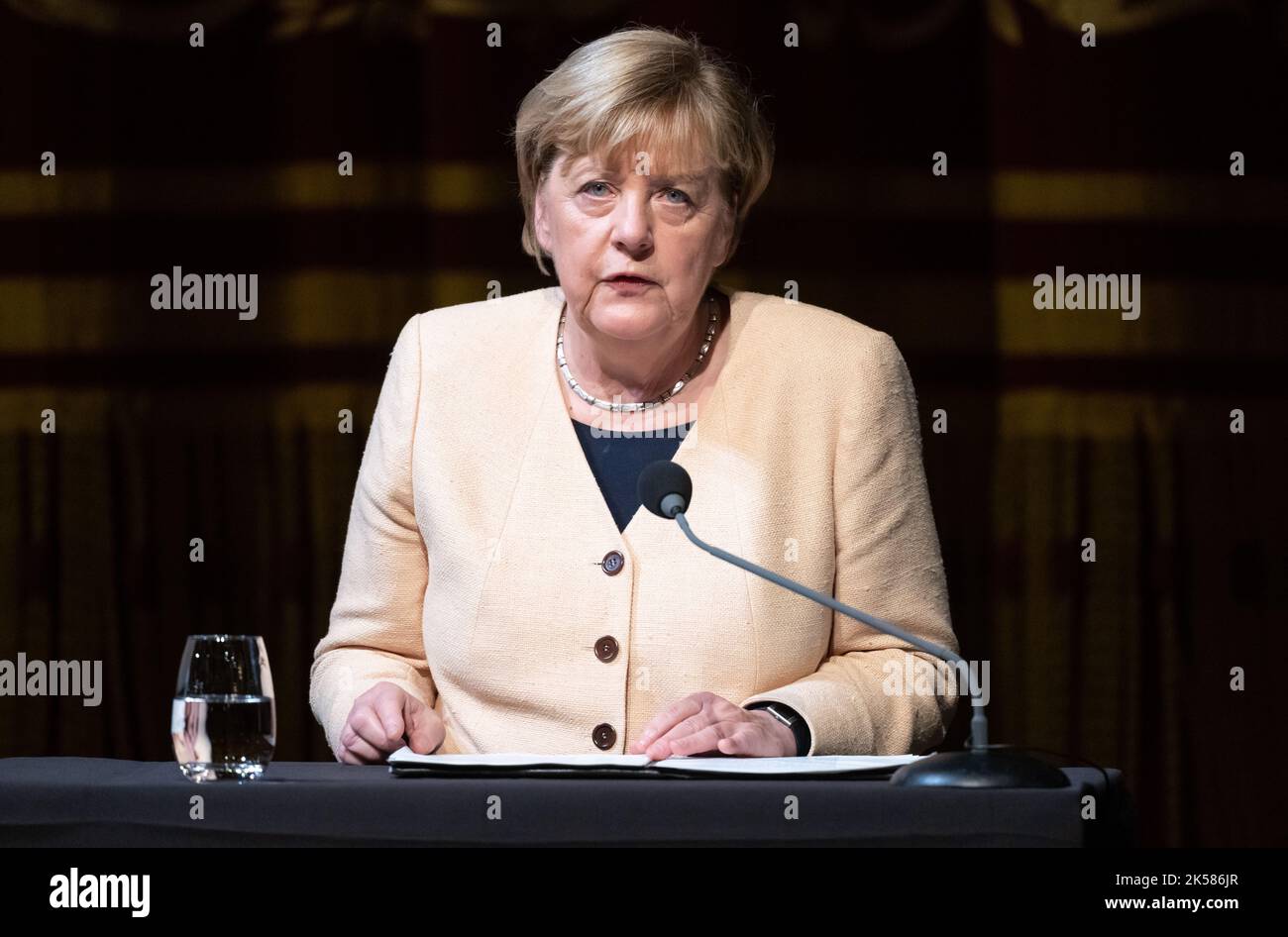 Munich, Germany. 06th Oct, 2022. Angela Merkel (CDU, former German ...