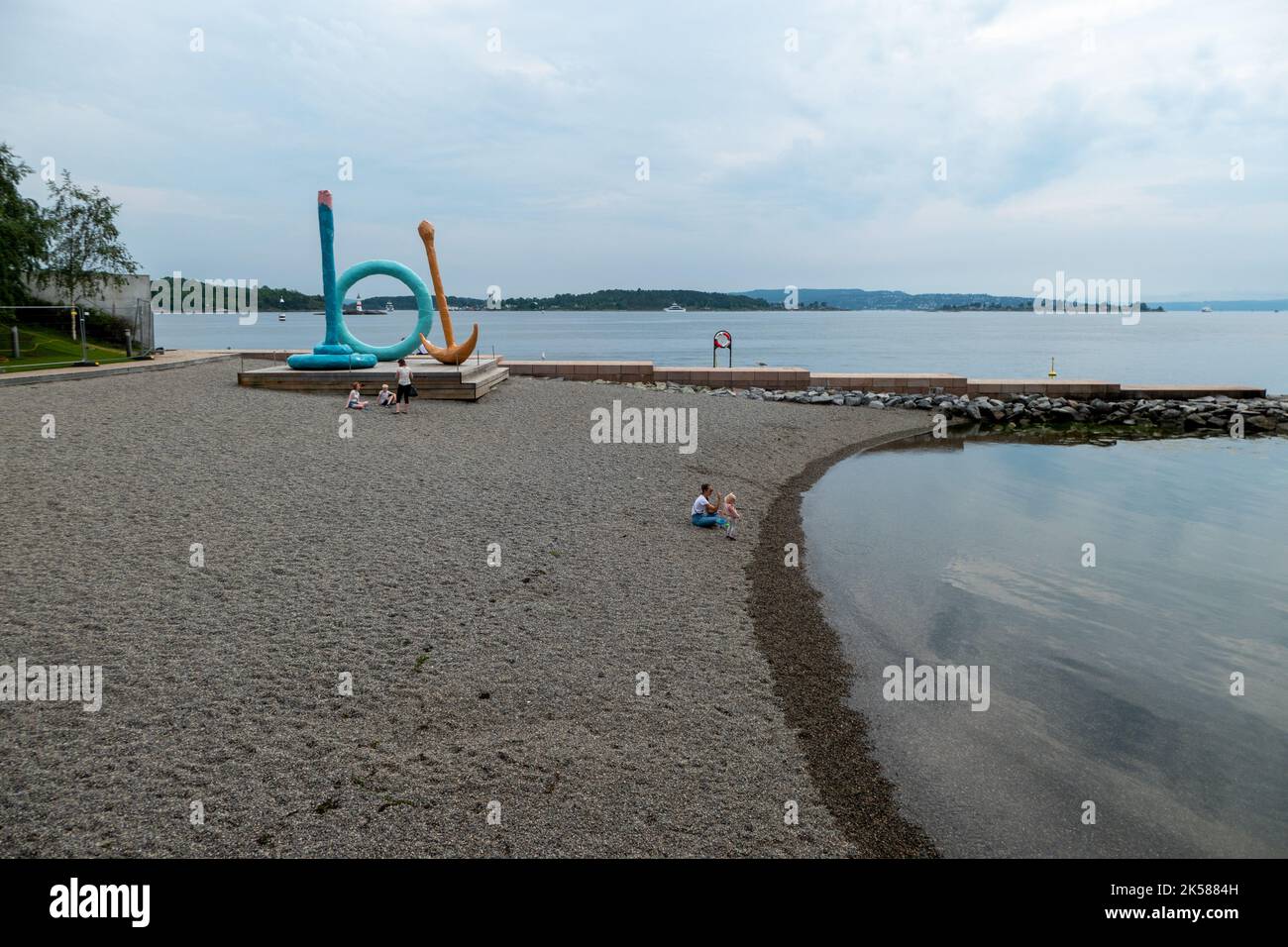 beach at Tjuvholmen area in the old harbour of Oslo, Norway Stock Photo ...