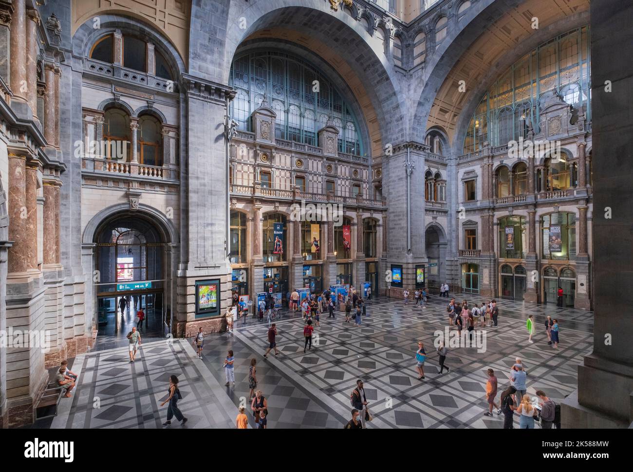 Antwerpen Hauptbahnhof | Antwerp Main Station Stock Photo - Alamy