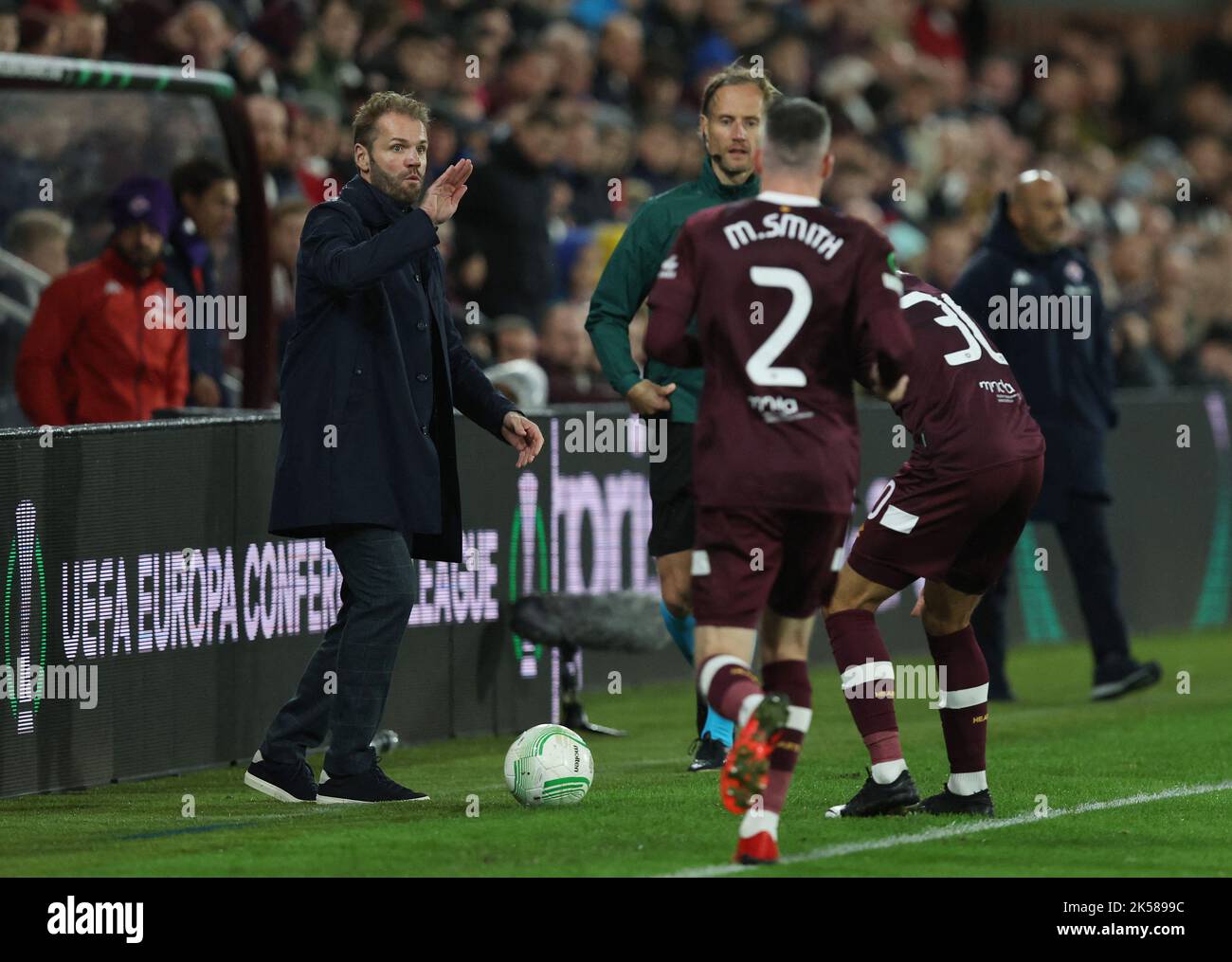 Hearts midlothian manager hi-res stock photography and images - Alamy
