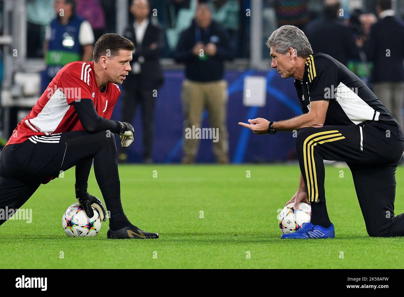 Wojciech Szczesny of Juventus FC warms up with Claudio Filippi ...