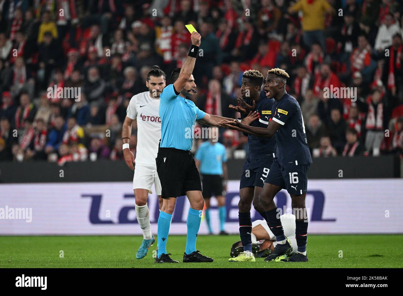 Prague, Czech Republic. 06th Oct, 2022. Moses Usor of Slavia receives a ...