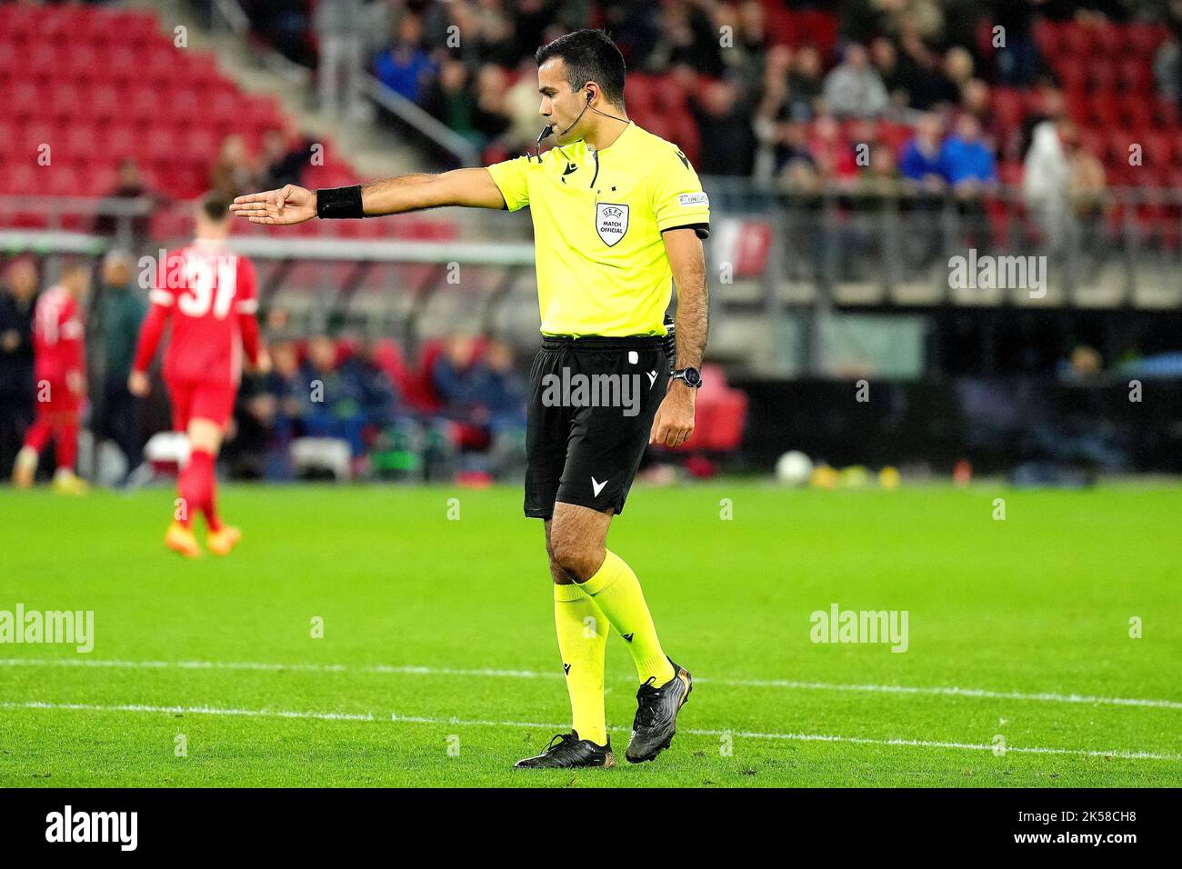 ALKMAAR - Referee Rohit Saggi during the UEFA Conference League match ...