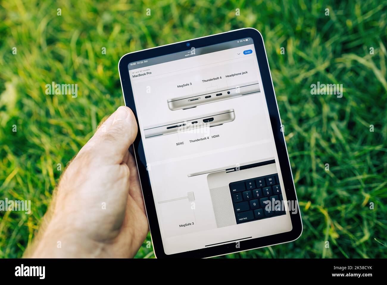 Magsafe 3 hi-res stock photography and images - Alamy