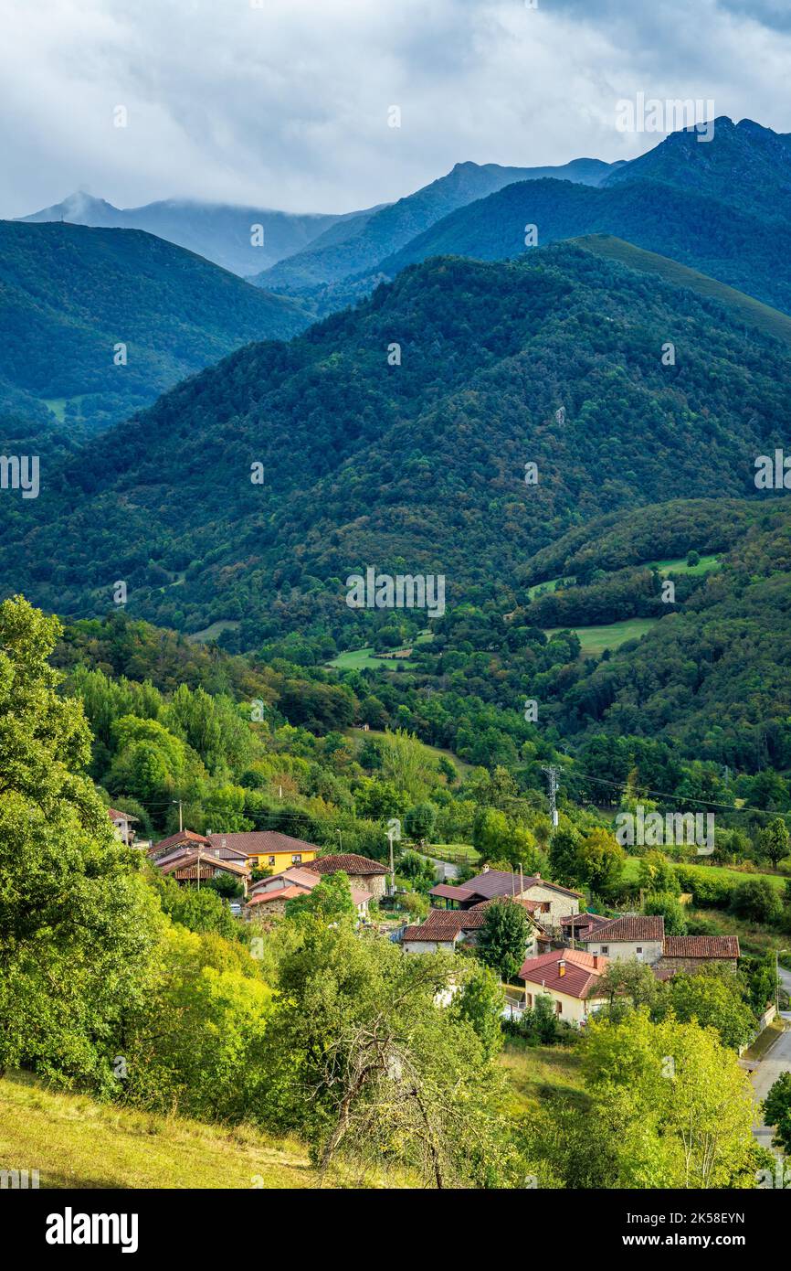 View of the town of Berruenu in Teberga, Teverga, in Las Ubinas La Mesa ...