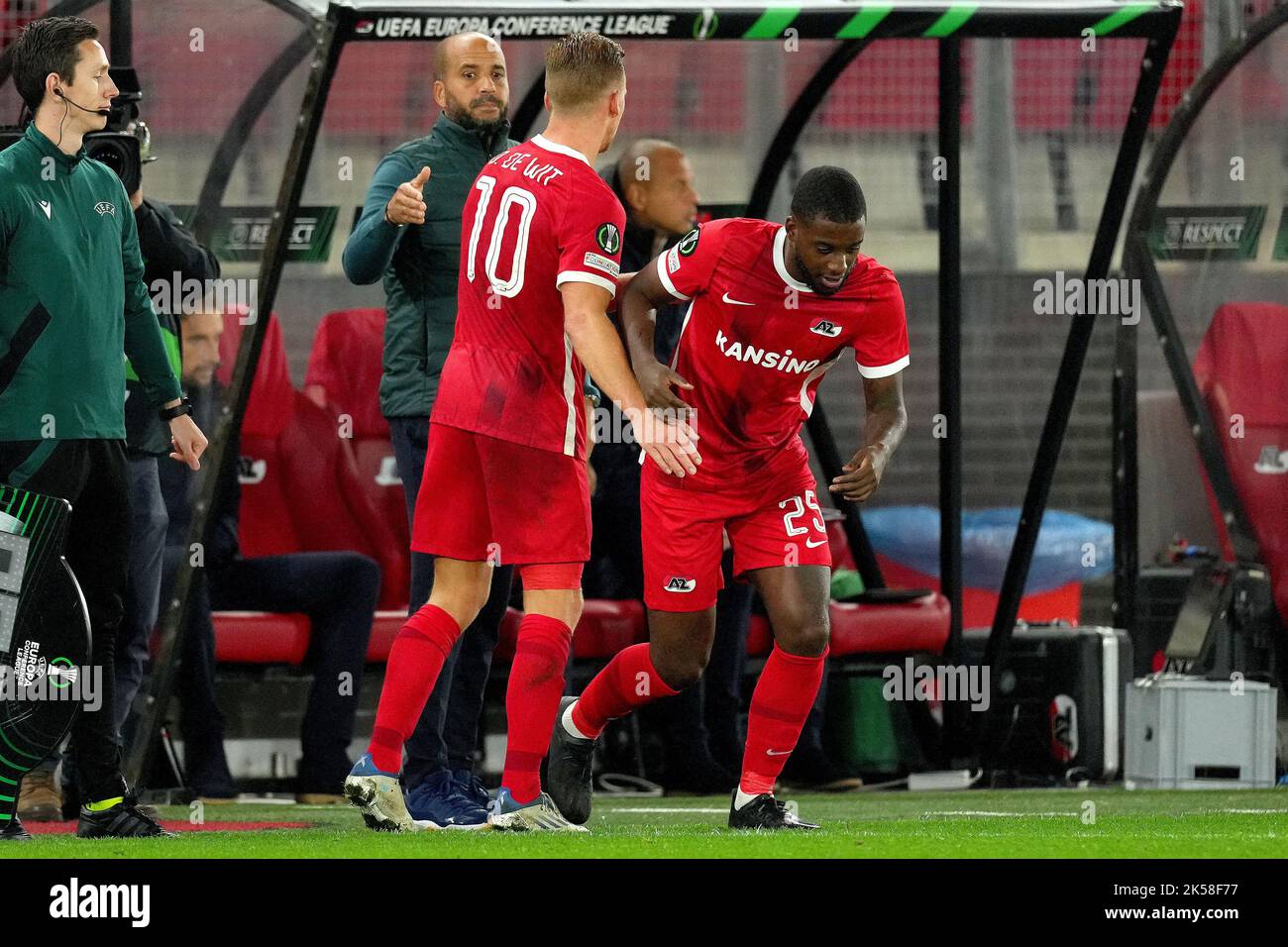 ALKMAAR - (lr) AZ coach Pascal Jansen, Dani de Wit of AZ, Riecheldly ...