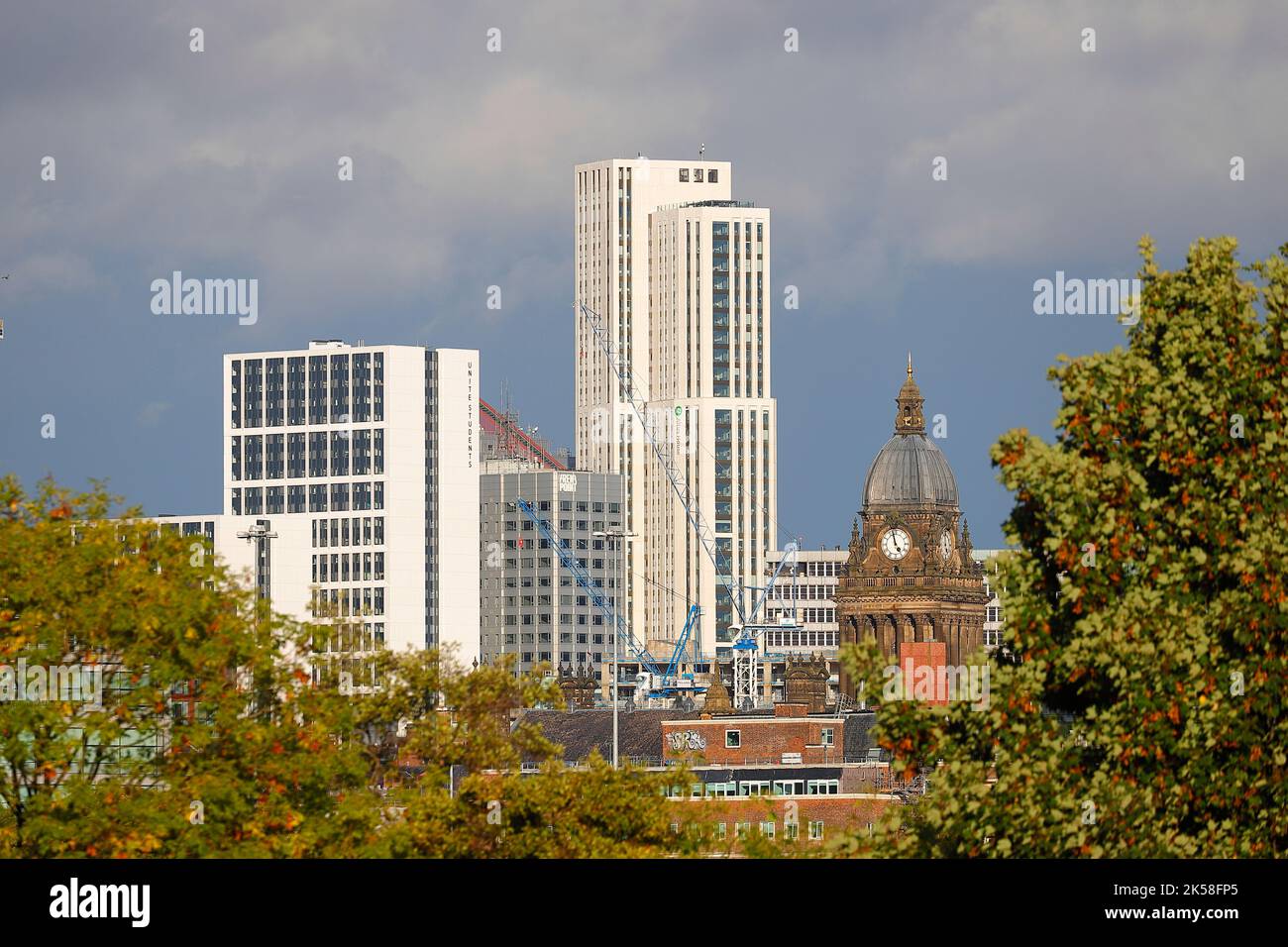 Leeds Town Hall with Altus House which is Yorkshire's tallest building ...
