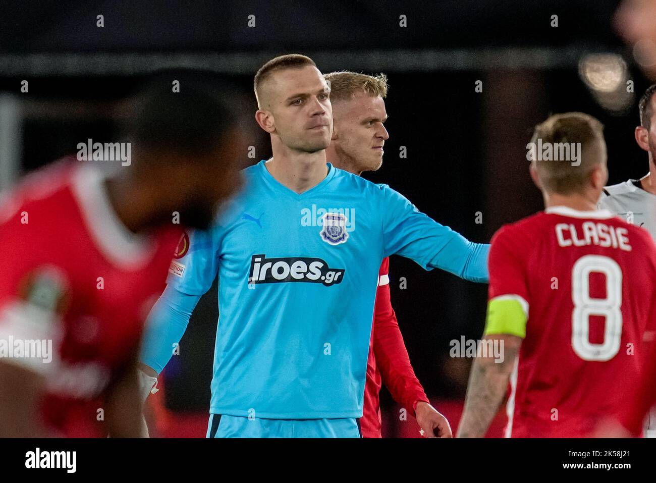 ALKMAAR, NETHERLANDS - OCTOBER 6: goalkeeper Aleksandar Jovanovic of ...